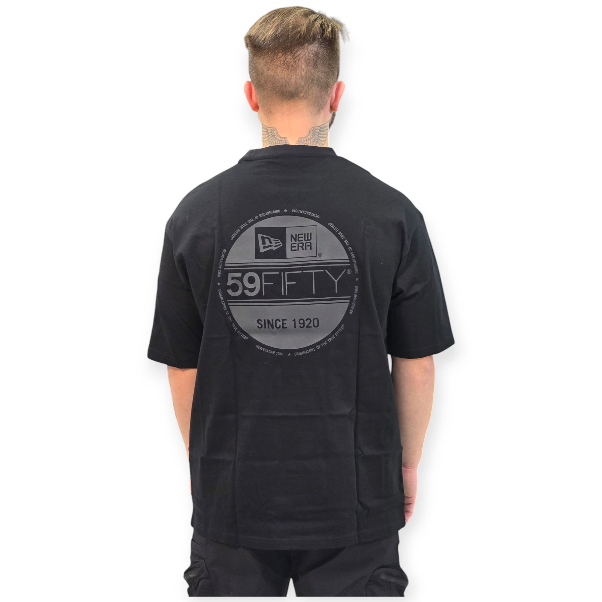 חולצה NEW ERA STICKER OVERSIZE TEE - ZICO Fashion